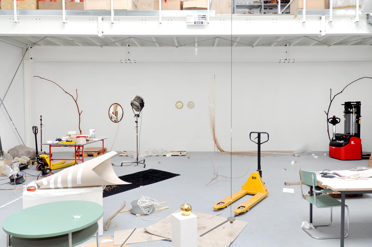 Alicja Kwade | Artist | ARTITIOUS