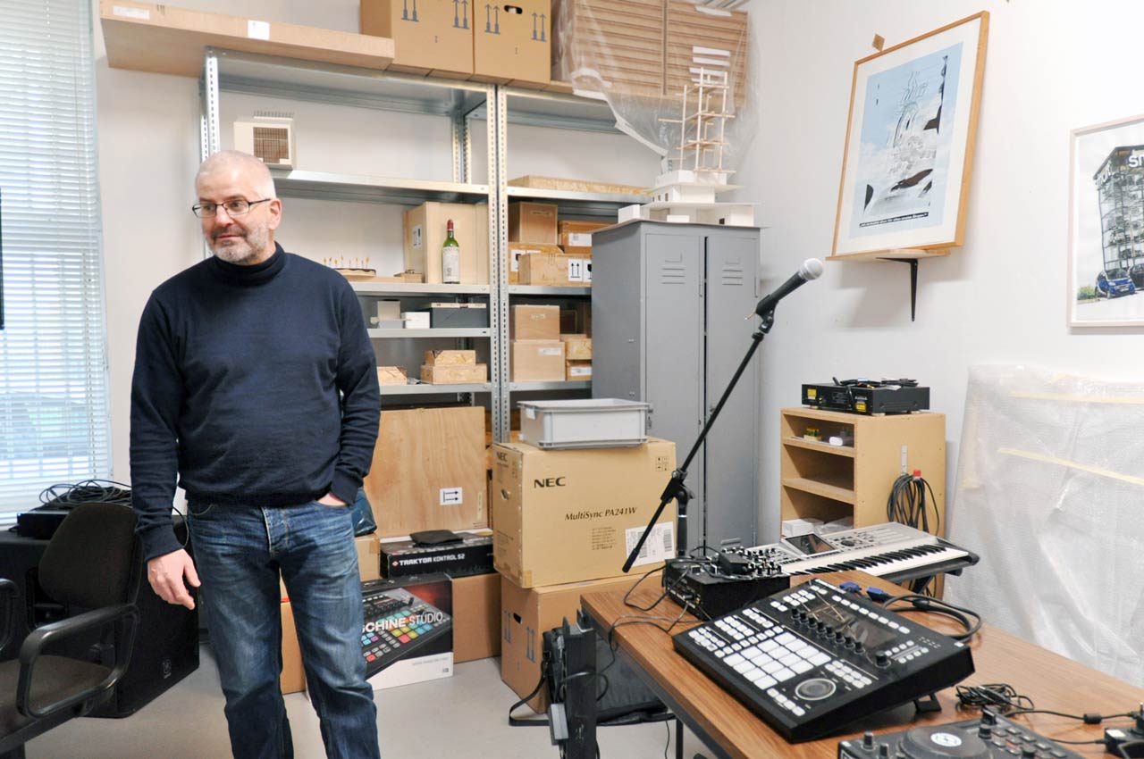 Thomas Rentmeister | Artist | ARTITIOUS