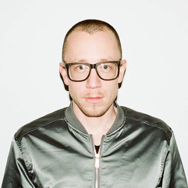 Adam Dix | Artist | ARTITIOUS